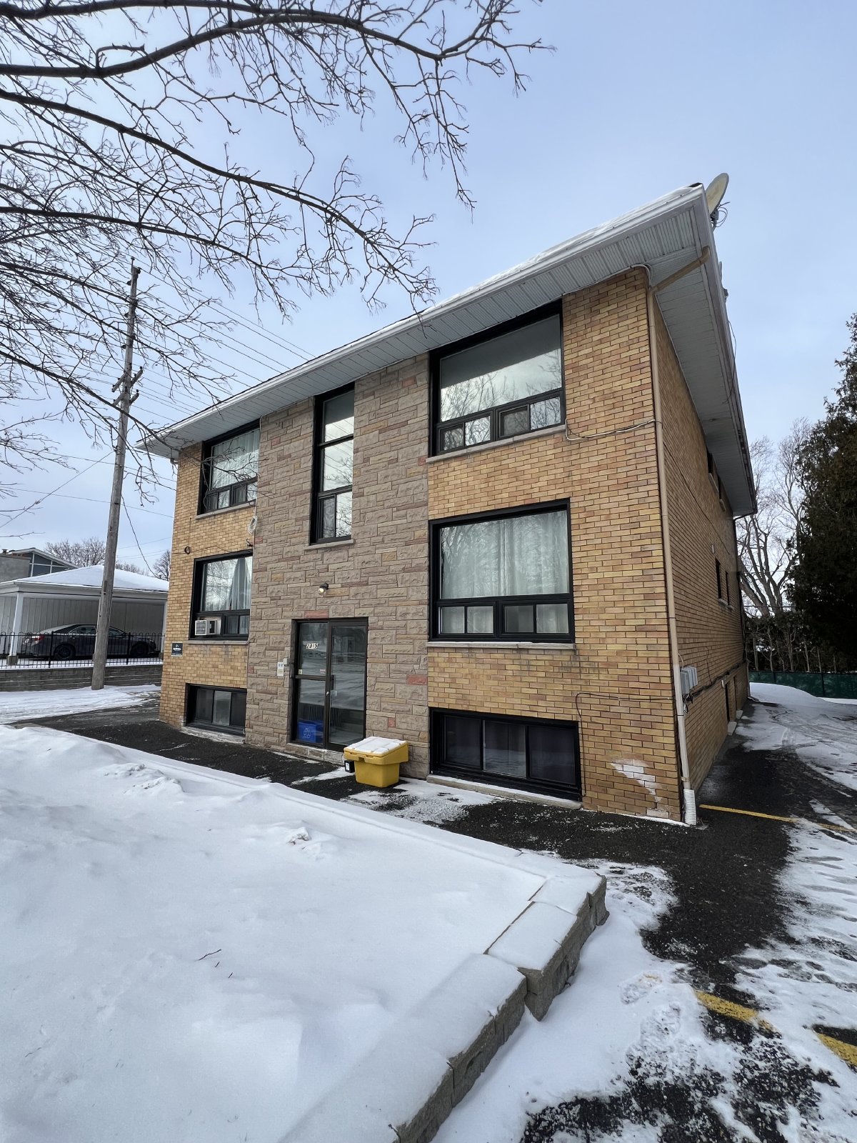6 - 2315 Baseline Road Ottawa, ON K2C0E2 | Sleepwell Property Management